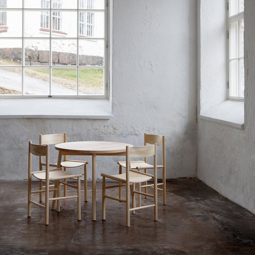 Skandi Round Cafe Table – Danish Design Store