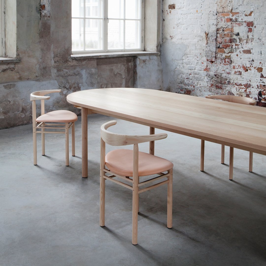Nikari Basic Table - Oval by Jenni Roininen | Danish Design Store
