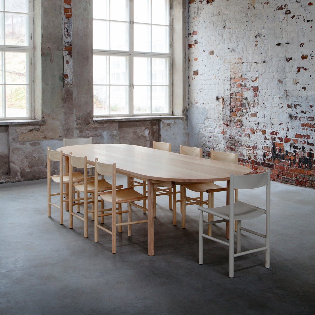 Nikari Basic Table - Oval by Jenni Roininen | Danish Design Store
