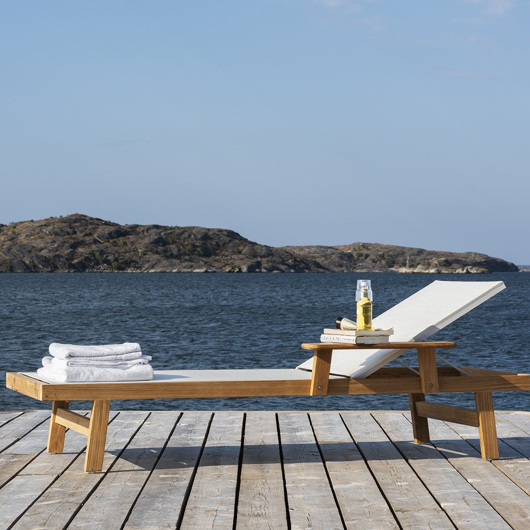 Skargaarden Djuro Sun Lounger by Matilda Lindblom | Danish Design Store