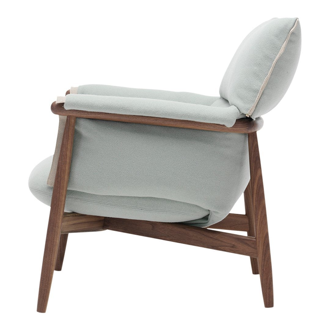 E015 Embrace Lounge Chair – Danish Design Store