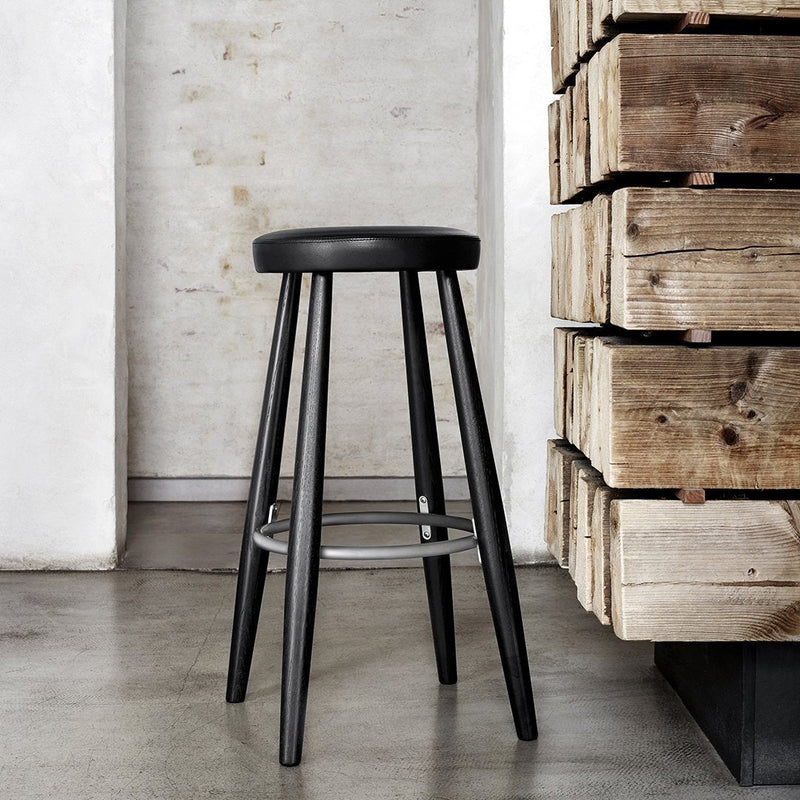 CH56 Bar Stool – Danish Design Store