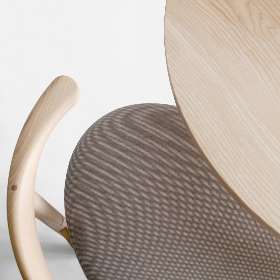Nikari Skandi Round Cafe Table by Kari Virtanen | Danish Design Store